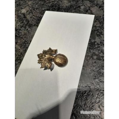Insigne jaune casque adrian - Insignes - Pucelles - Fourragères (11709755)