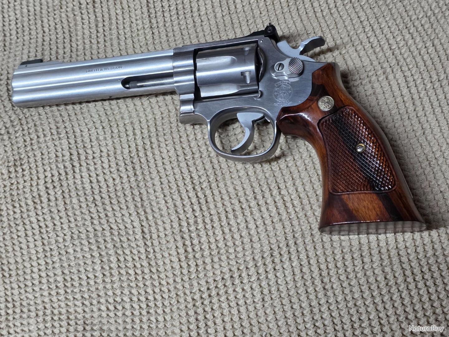 Le père Noël s'appelle Smith & Wesson ! Revolver S&W mod. 617 - 22LR ...