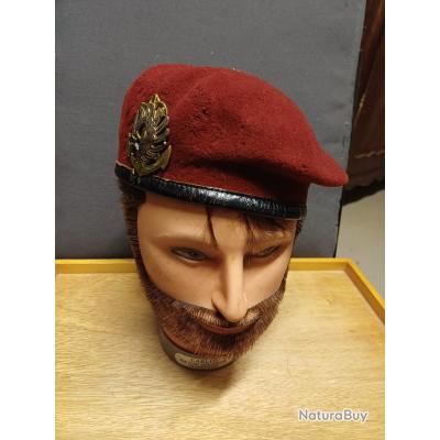Béret rouge parachutiste RPIMA taille 54 - complet avec insigne ...