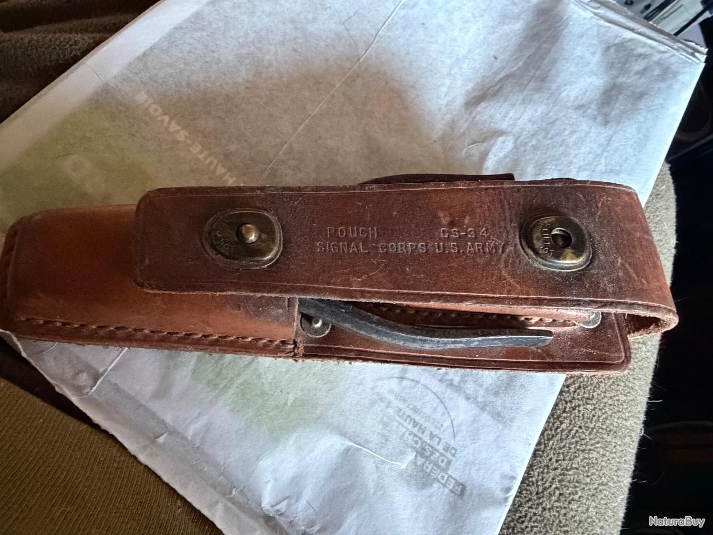 Étui POUCH-TYPE CS34 1er modèle avec pince du Signal Corps de L'US ...