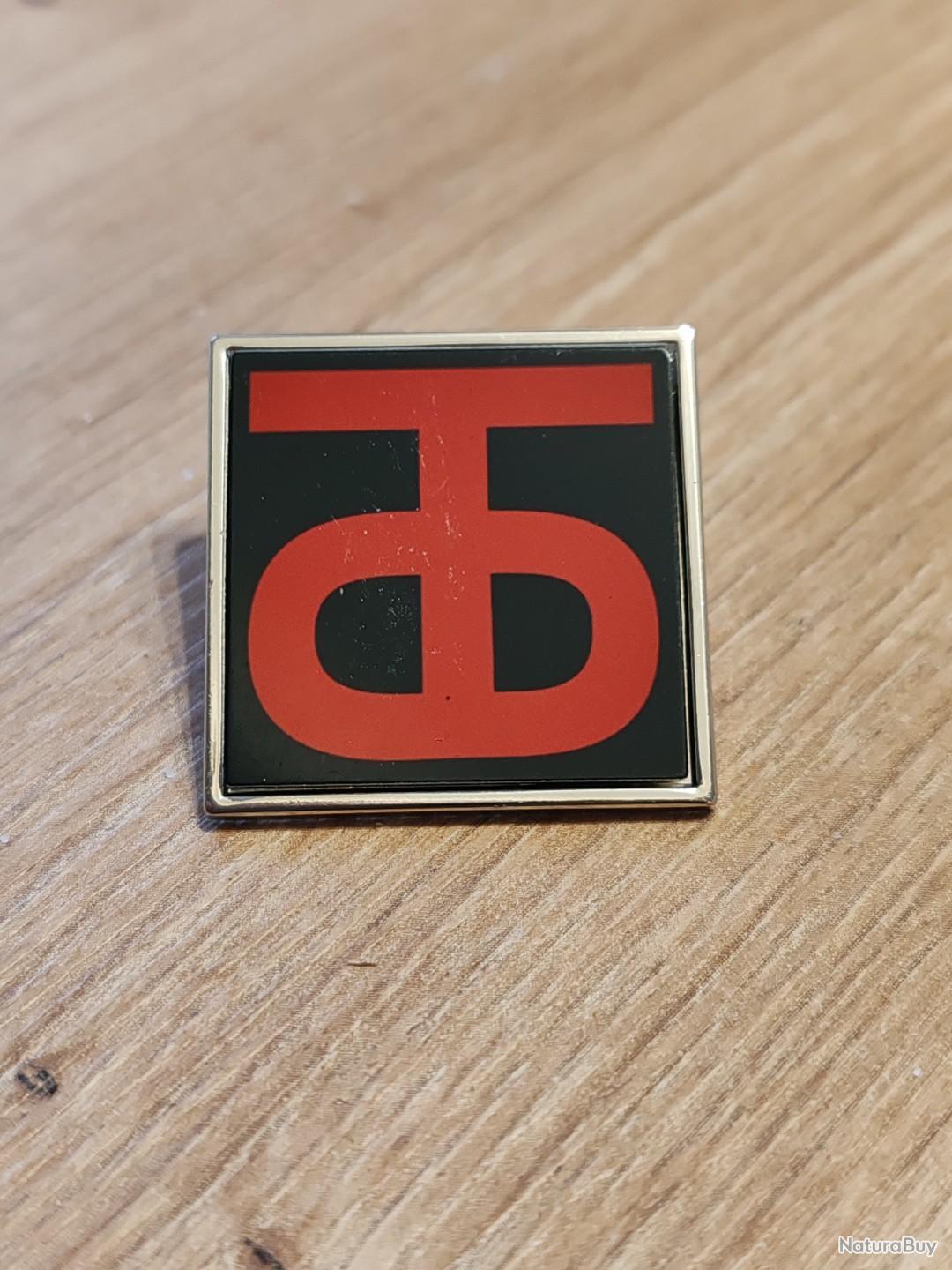 INSIGNE MÉTAL DE LA 90 ÈME DIUS - Insignes de beret - Insignes de col ...
