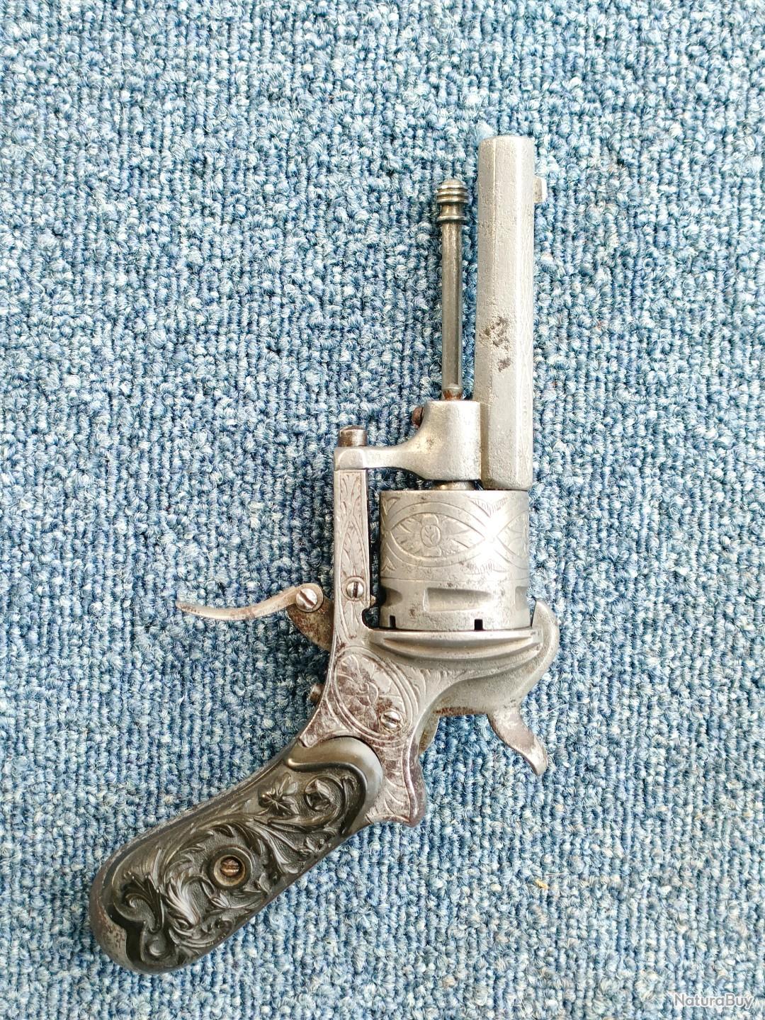 Révolver ancien à broche type Lefaucheux 7mm - Pistolets et Revolvers à ...