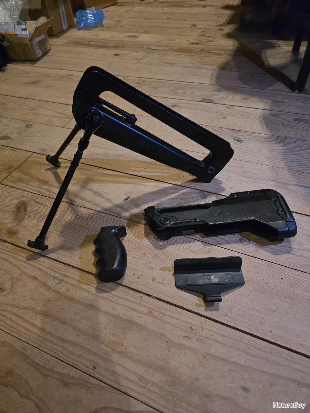 Lot pièce famas f1 crosse pgm poignée appuie joue bi pied - Pièces et ...