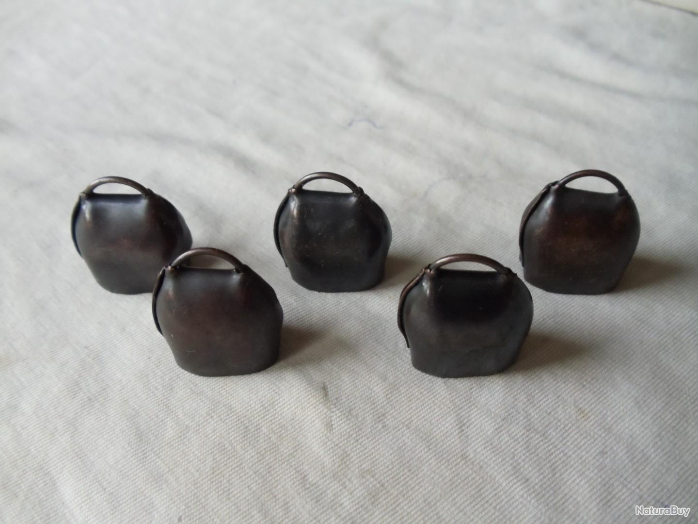 Lot de 5 petits Sonnaillons en tôle cuivrée ancien. - Grelots et ...