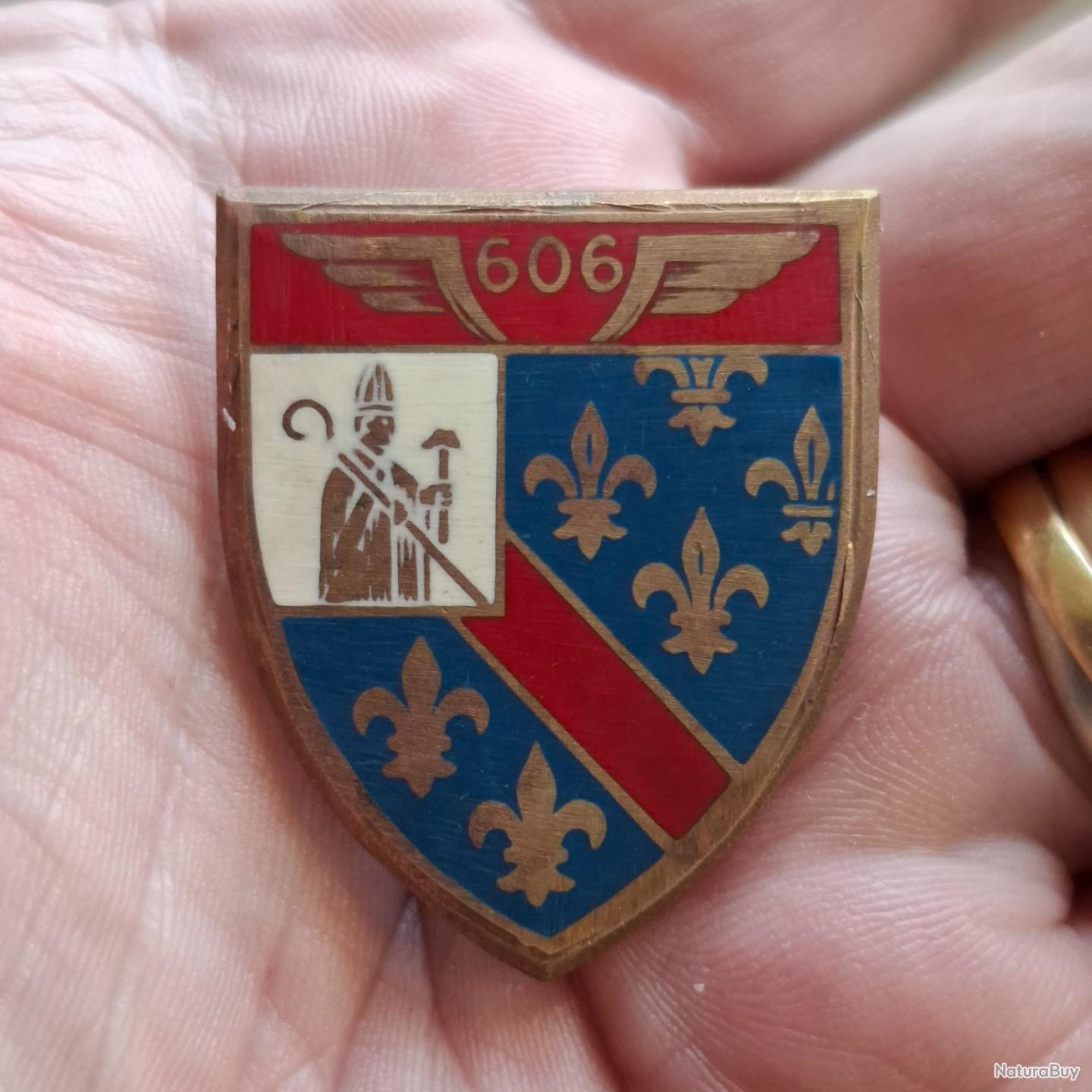 INSIGNE EAA 606 VARENNES ( DRAGO - A 648 ) - Insignes - Pucelles ...