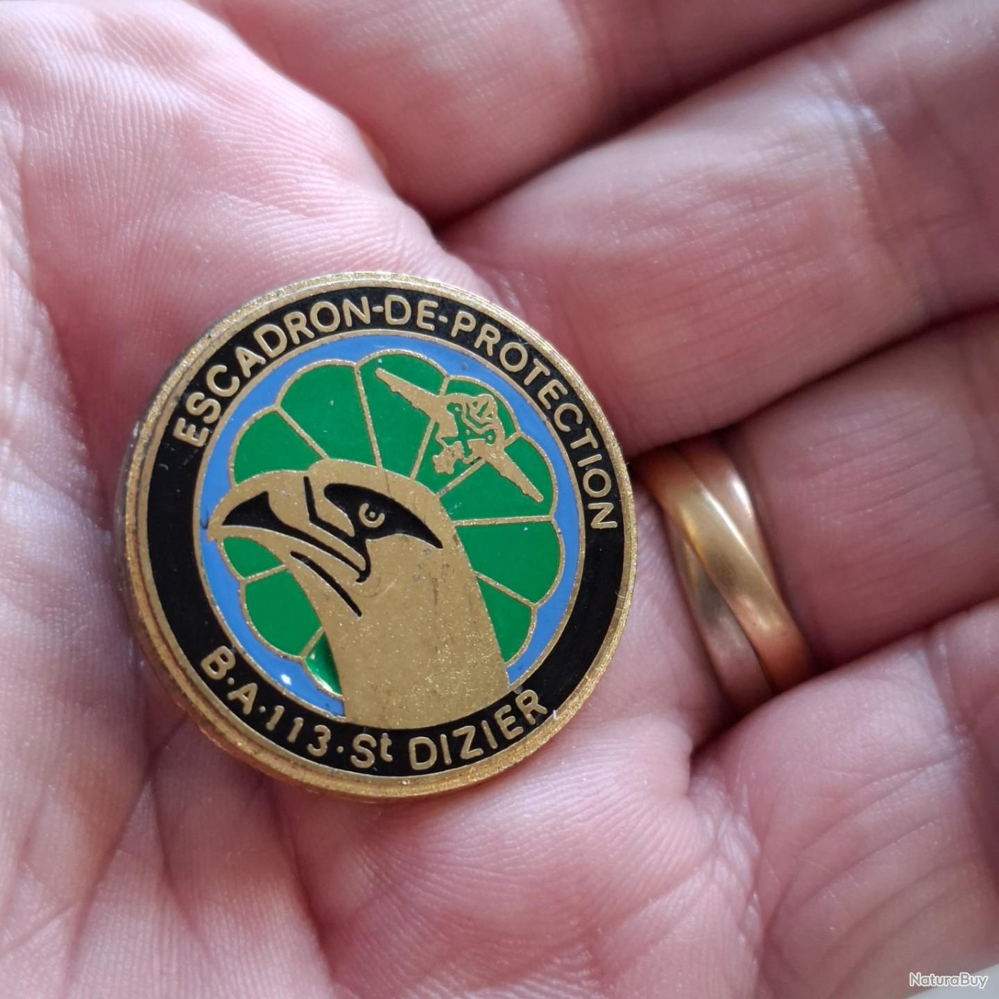 INSIGNE EP 45 / 113 SAINT DIZIER ( DELSART ) - Insignes - Pucelles ...