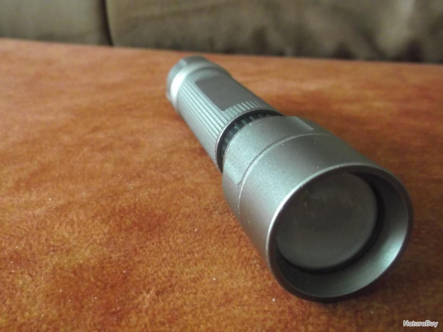 Lampe torche ASTAR LED 550 Lumens - Lampes tactiques et sécurité (15260675)